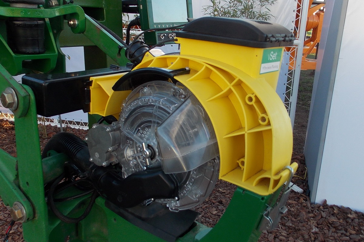 Precision Planting presentó el sistema eléctrico vDrive - Maquinac