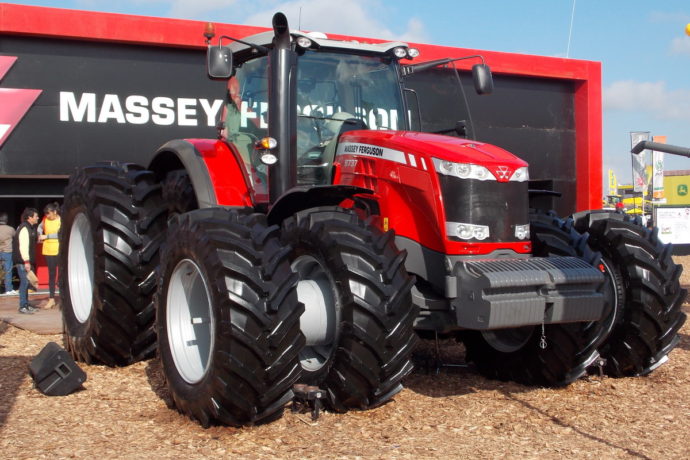 Massey Ferguson lanzó los tractores premium MF 8700 Dyna-VT - Maquinac