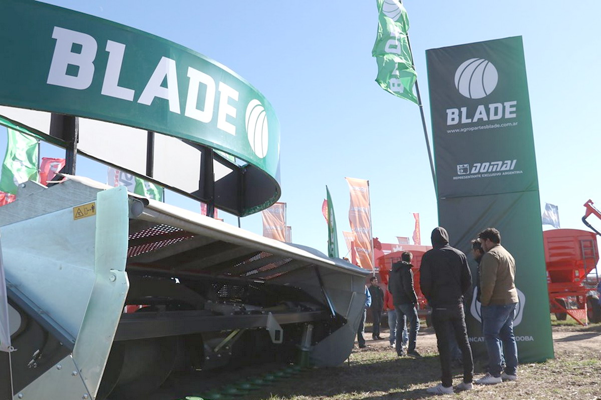 Blade cierra julio con 10% de descuento - Maquinac