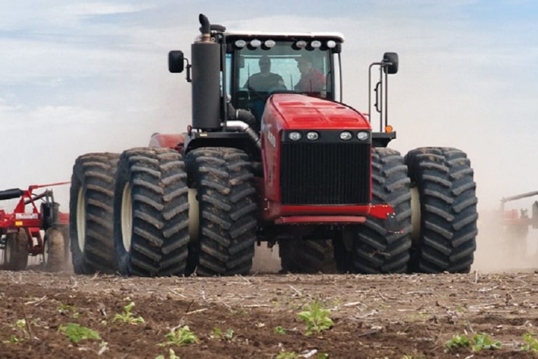 Rusia no frena la caída en máquinas agrícolas - Maquinac
