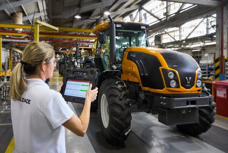 AGCO usa Inteligencia Artificial para producir tractores - Maquinac